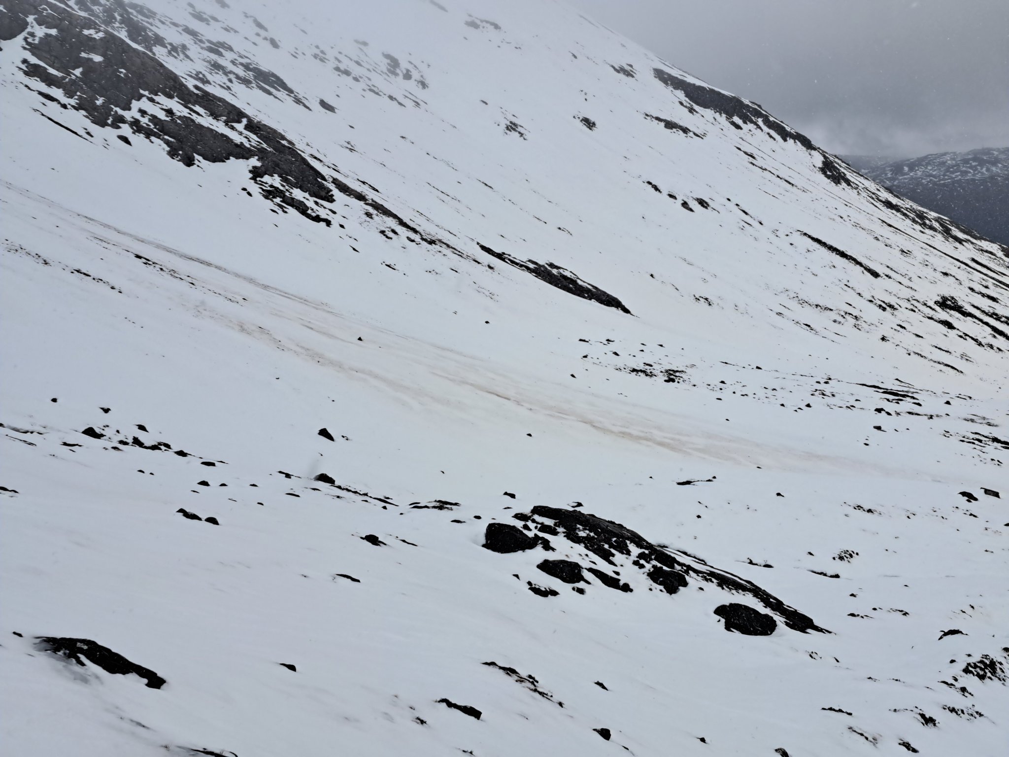 Torridon Blog & Mountain Info » More avalanche debris from Sunday